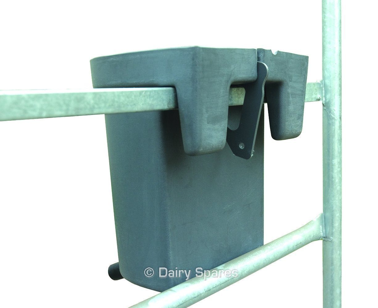 Milk Bar™ 1 Calf Feeder c/w Hooks to fit 25mm Rail and Lid - MB20 ...